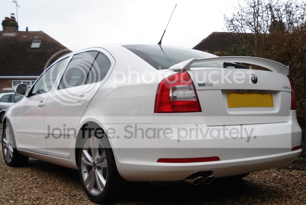 vRS in Candy White - Skoda Octavia Mk2 (2004 - 2013) - BRISKODA